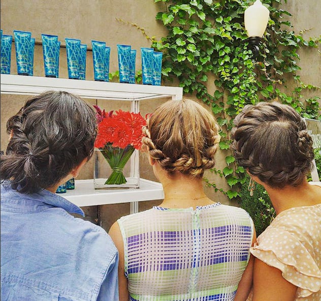 7 Rainy Day Hairstyles That'll Weather The Storm