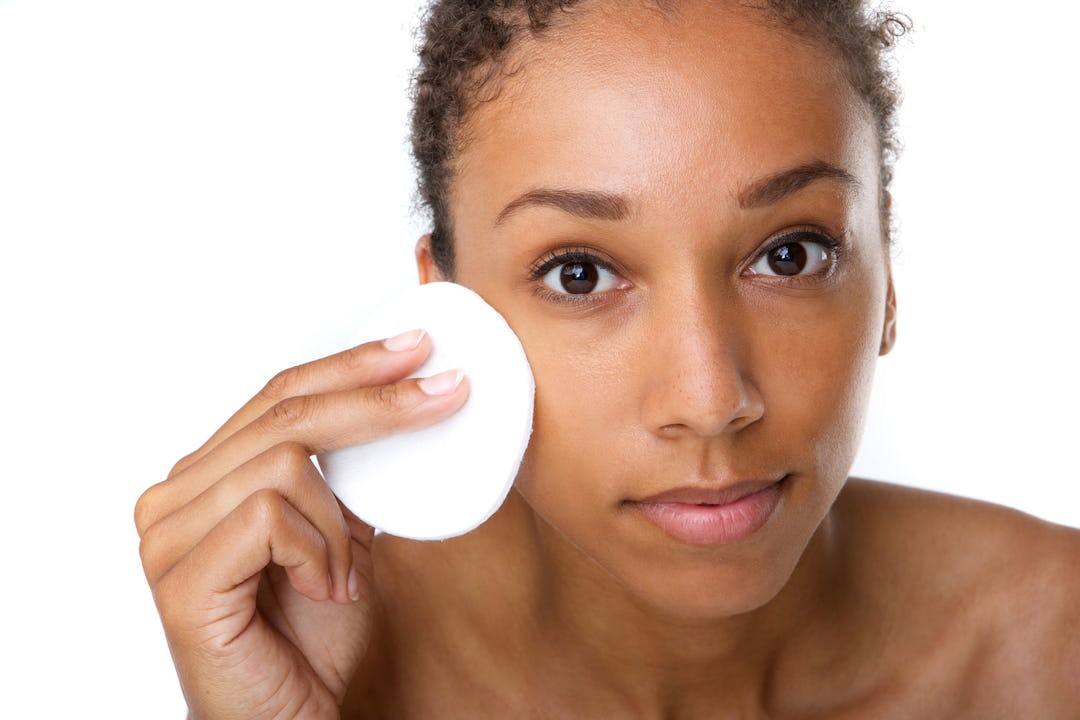 Here’s How To Remove Your Makeup In 10 Seconds (Yes, All Of It)