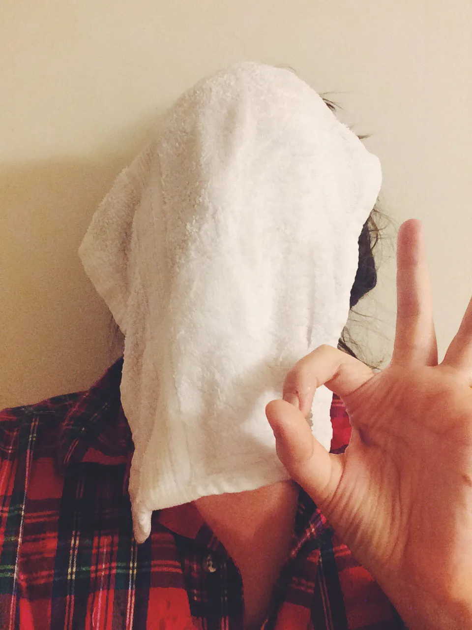 Here’s How To Remove Your Makeup In 10 Seconds (Yes, All Of It)