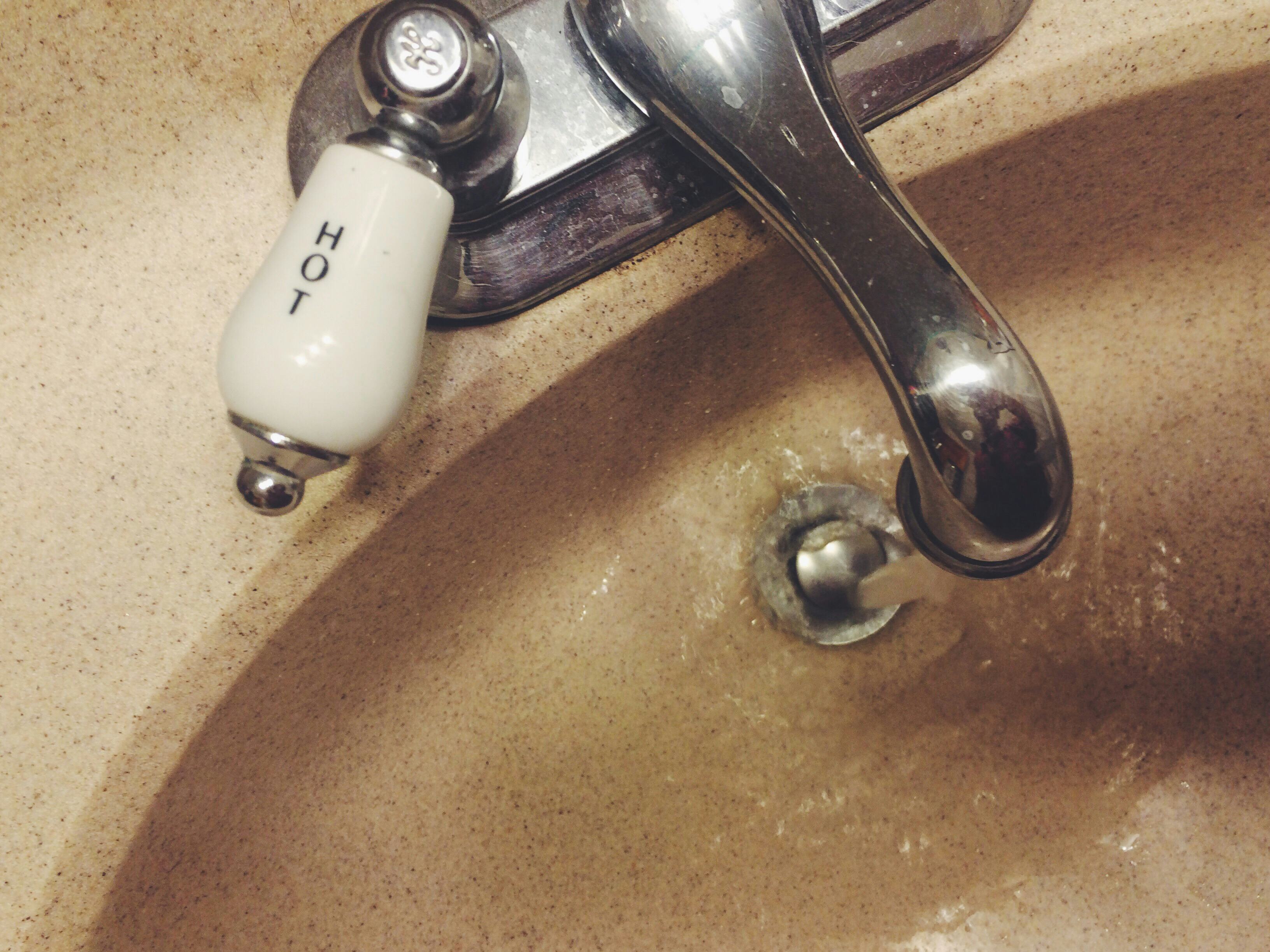 Here’s How To Remove Your Makeup In 10 Seconds (Yes, All Of It)