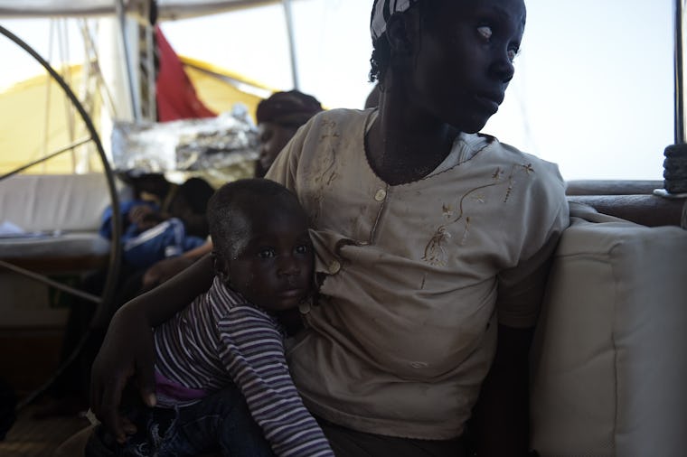 Here's What It's Really Like To Be A Refugee Mom — & Here's What You ...