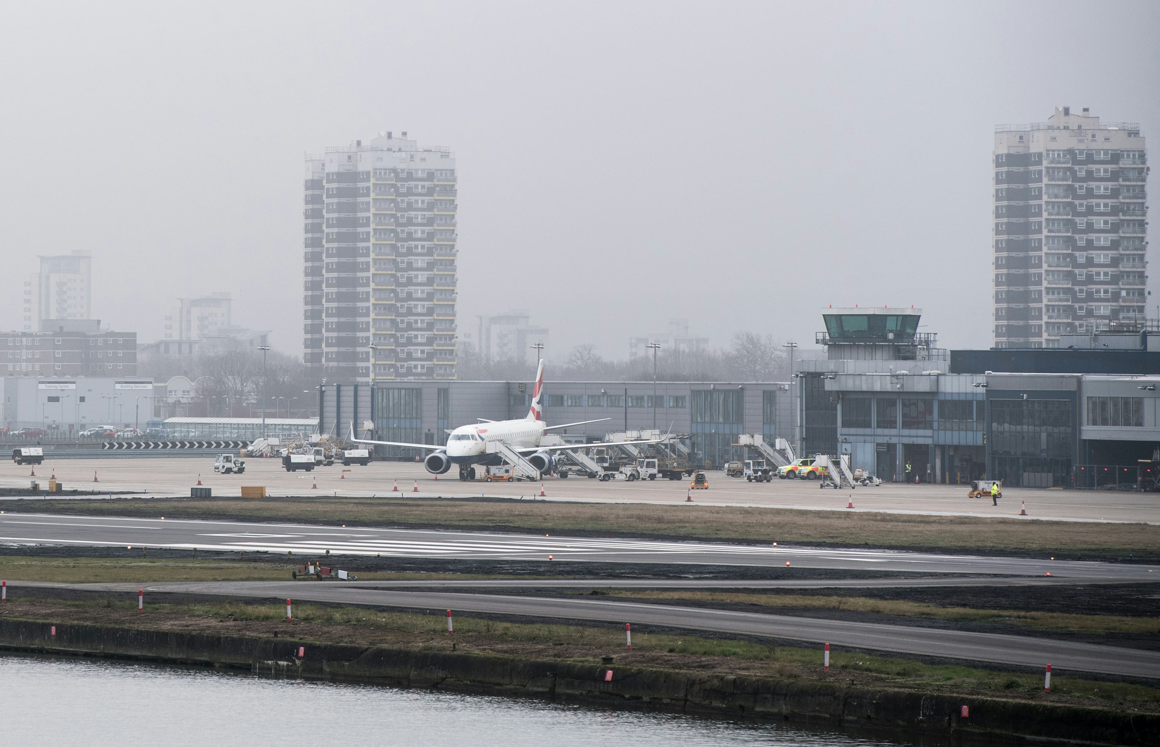 Is It Safe To Travel During Snowy Conditions? Scary Incident Has People ...