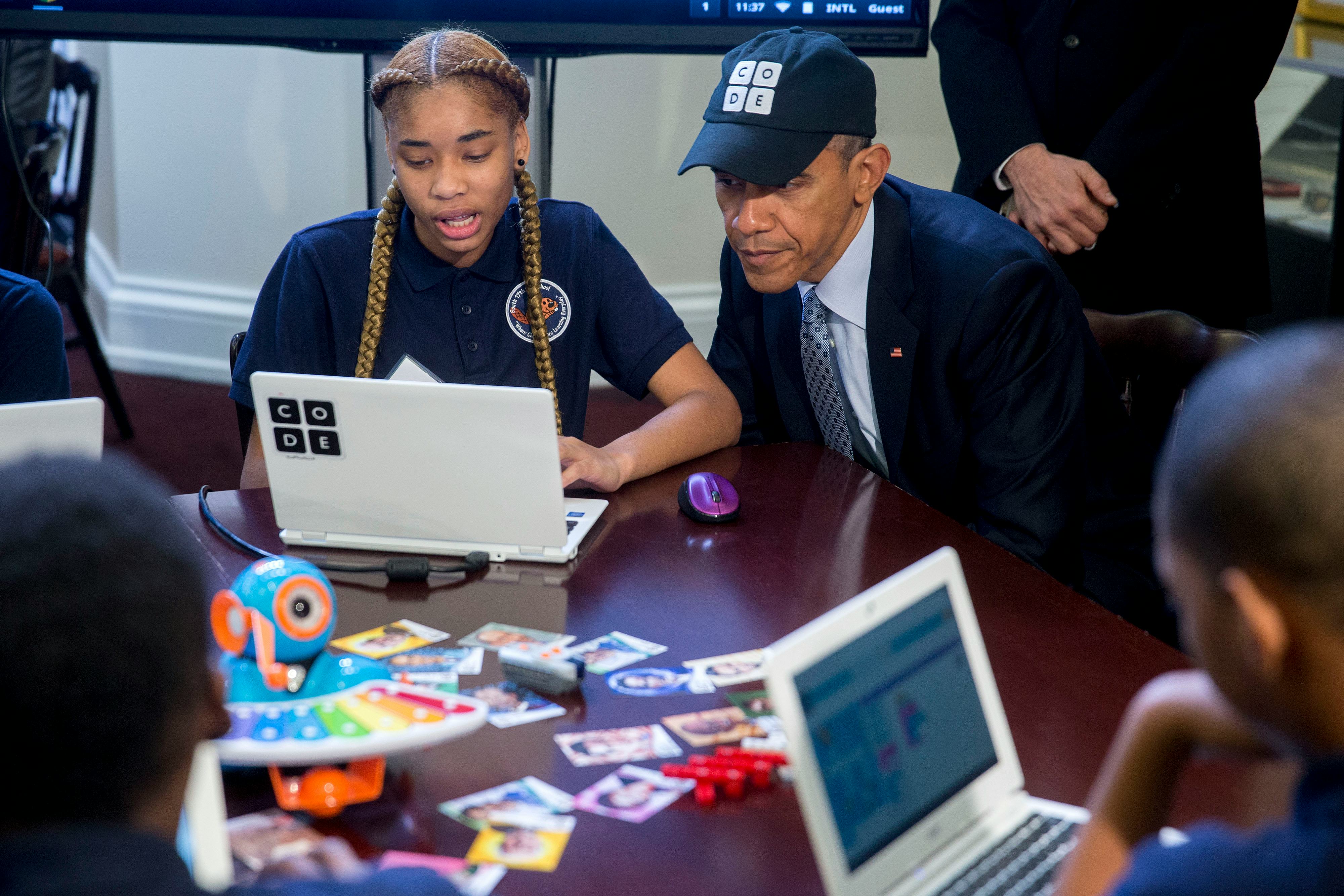 8 Of President Obama's Best Quotes About Reading