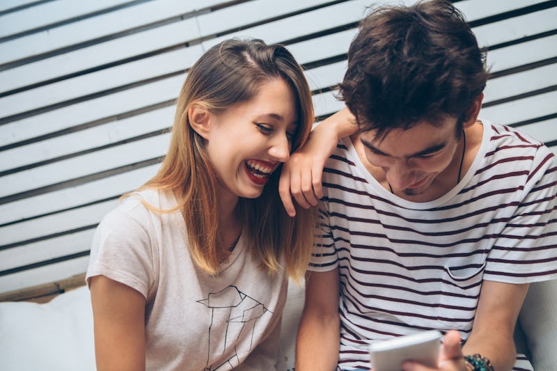 7 Biggest Flirting Trends Of 2016, According To OkCupid