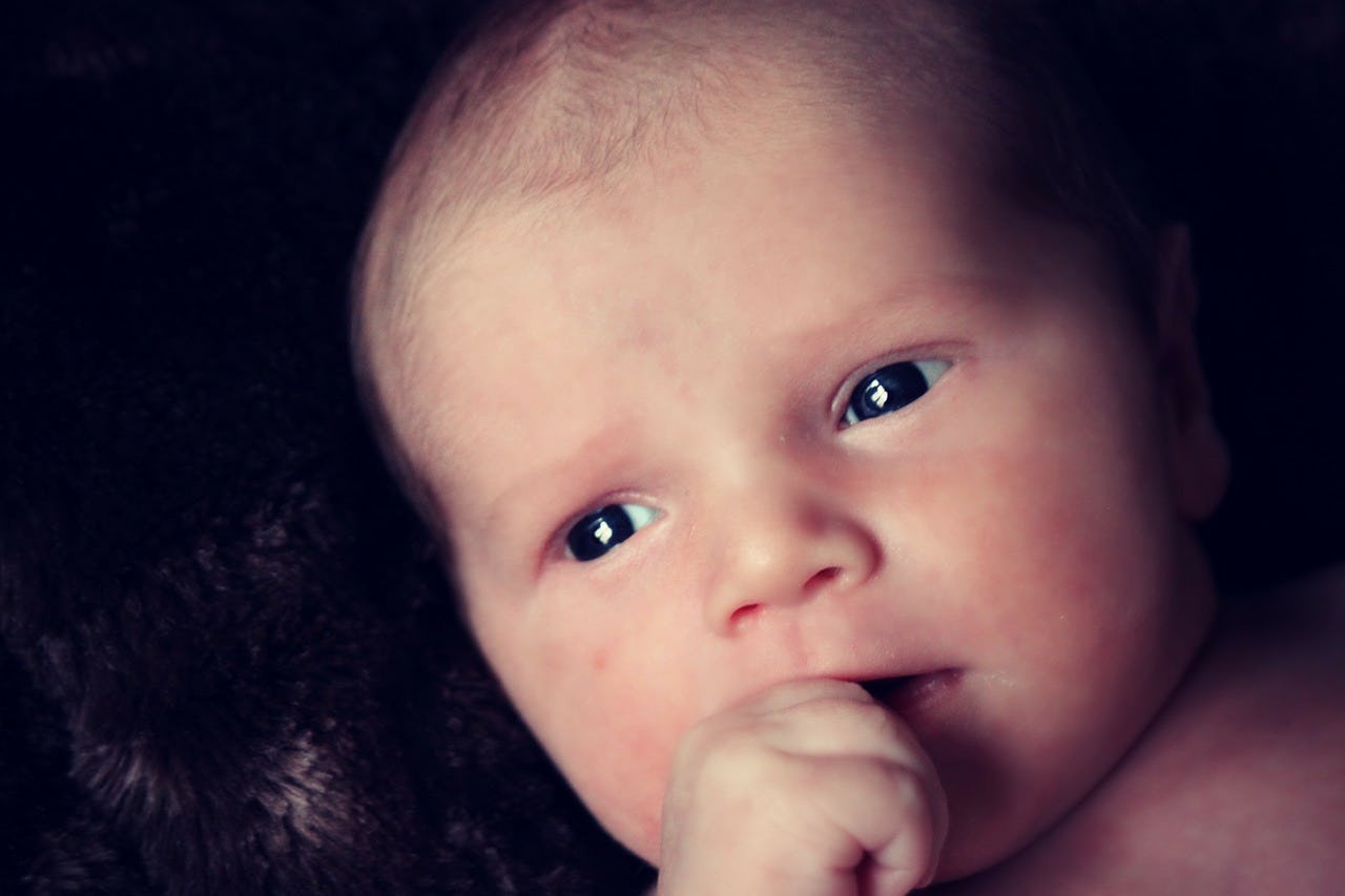 9 Signs Your Baby Is In Pain & Not Just Fussy