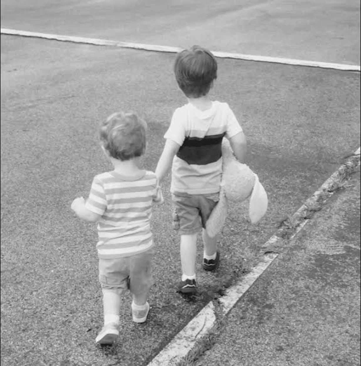 15 Times When Having Two Kids Under Two Is The Absolute Best
