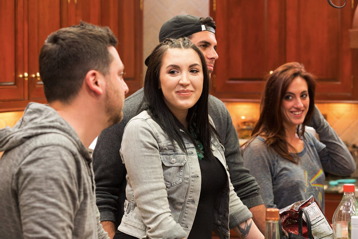 Who Is Ashlee Holmes' Fiance On 'Real Housewives Of New Jersey'? Pete ...