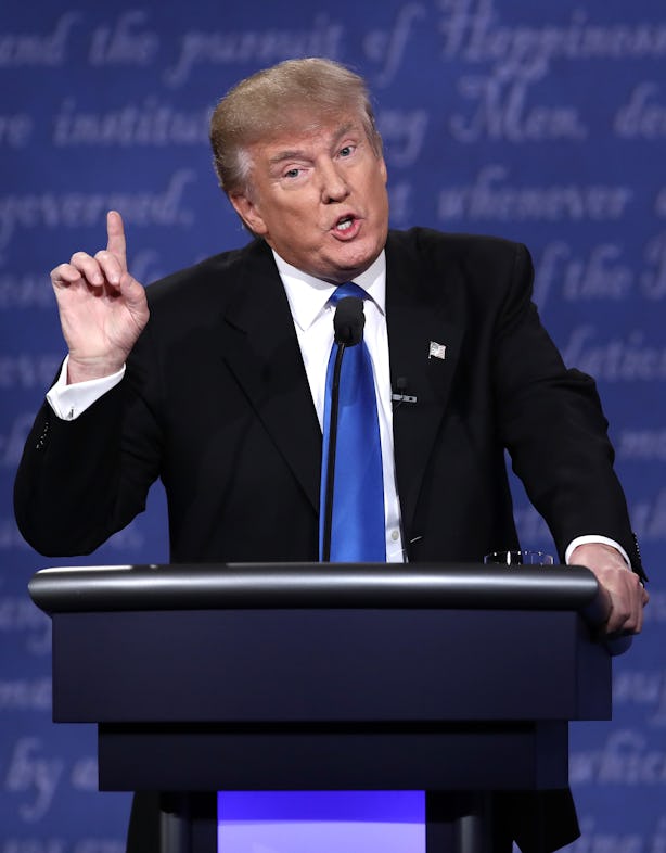 Donald Trump Uses 'Bigly' At The Presidential Debate & The Internet Is ...