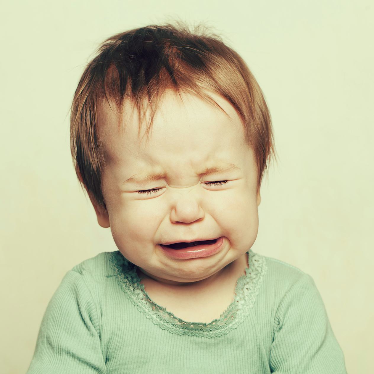 7 Ways Your Baby Is Trying To Tell You They're Hungry