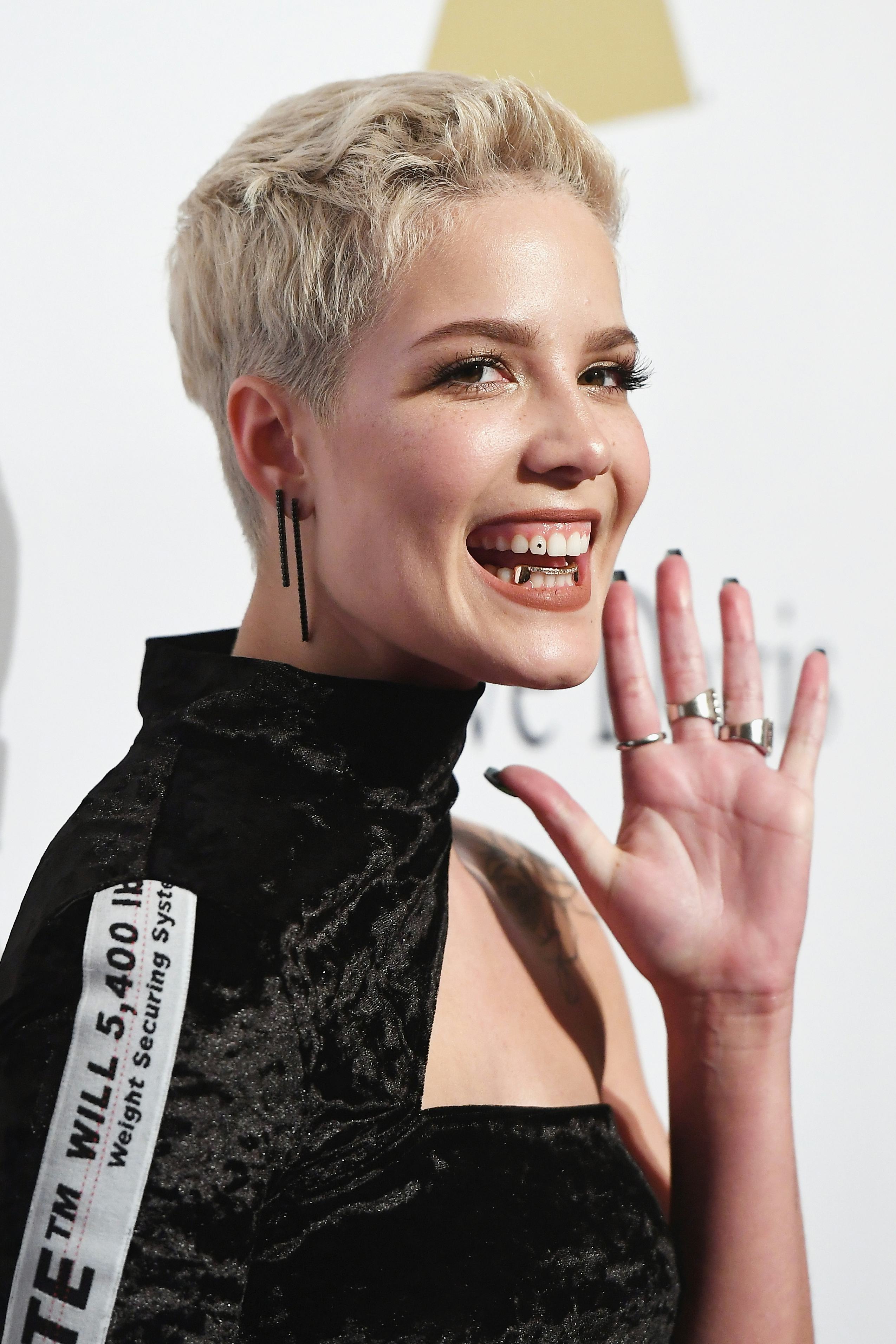 Halsey's 2017 Grammys Outfits Are All About Being Sleek & Sporty