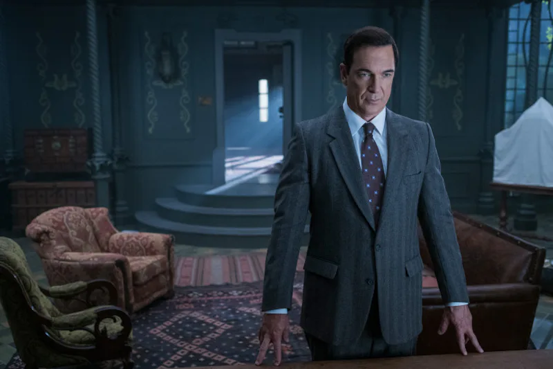 Who Is Lemony Snicket? The Author's True Identity Is More Complicated ...
