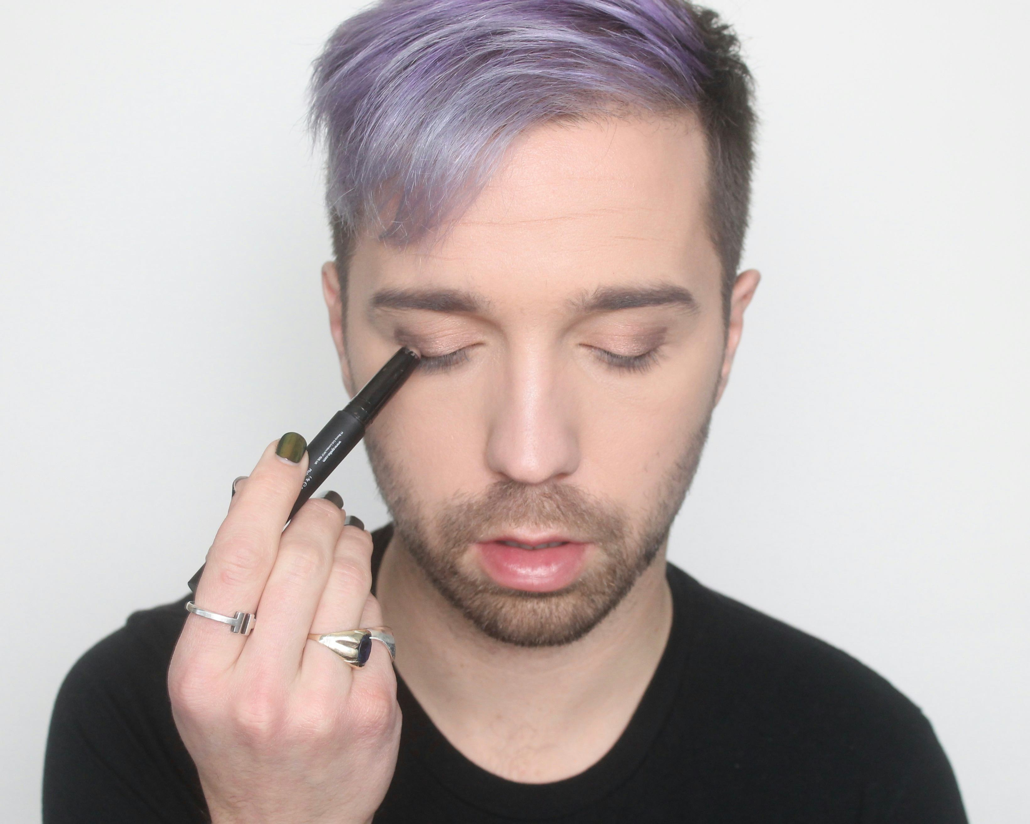 3 Eyeshadow Alternatives For People Who Hate Eyeshadow