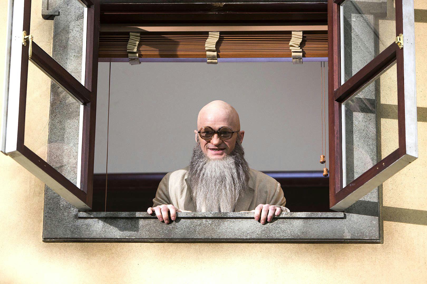 Count Olaf's 10 Disguises In 'A Series Of Unfortunate Events ...