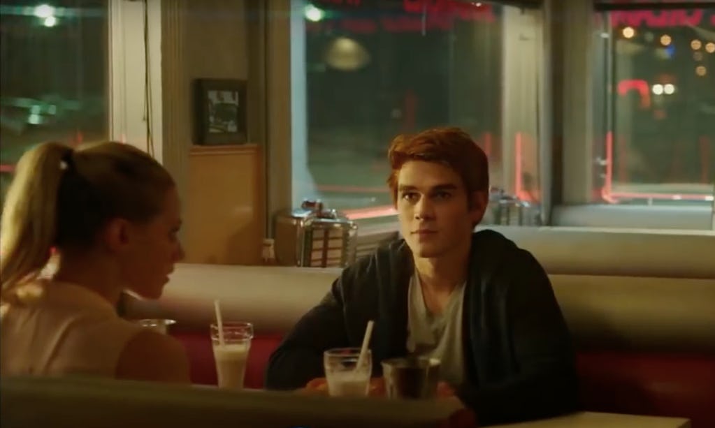 How The Archie, Betty, & Veronica Love Triangle On 'Riverdale' Will ...