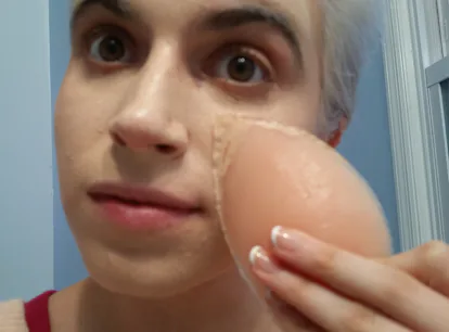 I Used Chicken Cutlets To Apply My Makeup & Now I'm A Total Believer In ...