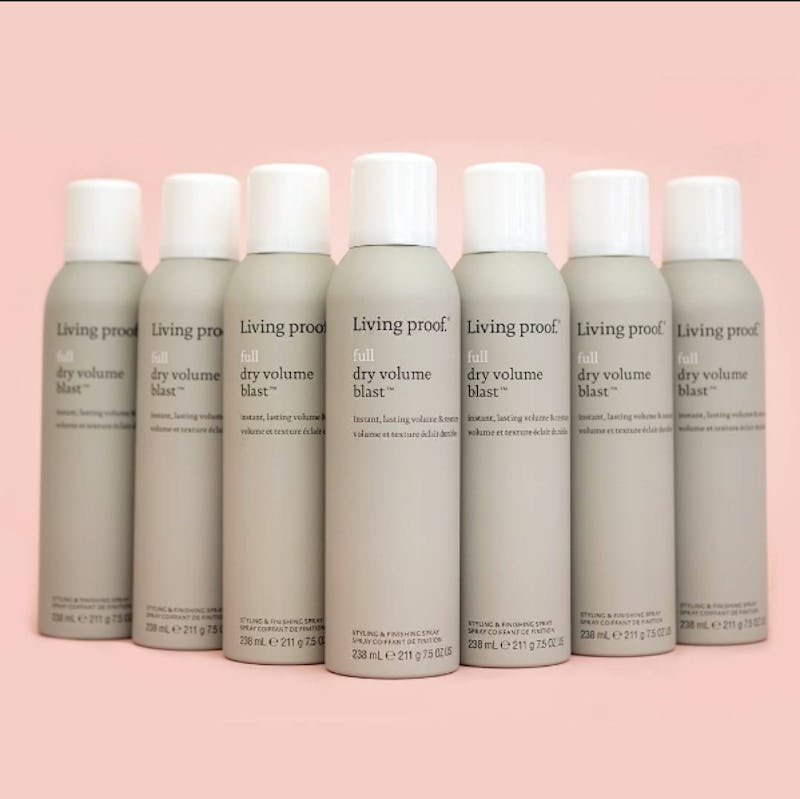 The 9 Best Dry Powder Sprays To Use If You Want To Add Volume & Texture