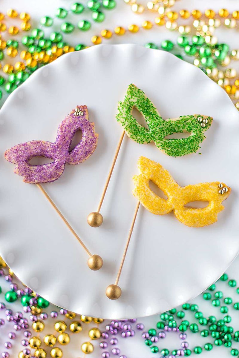 11 Mardi Gras DIY Projects To Try Out & Celebrate Fat Tuesday