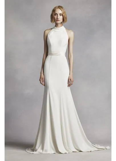 9 Minimalist Wedding Dresses If You're A Bride That Wants To Keep It Simple