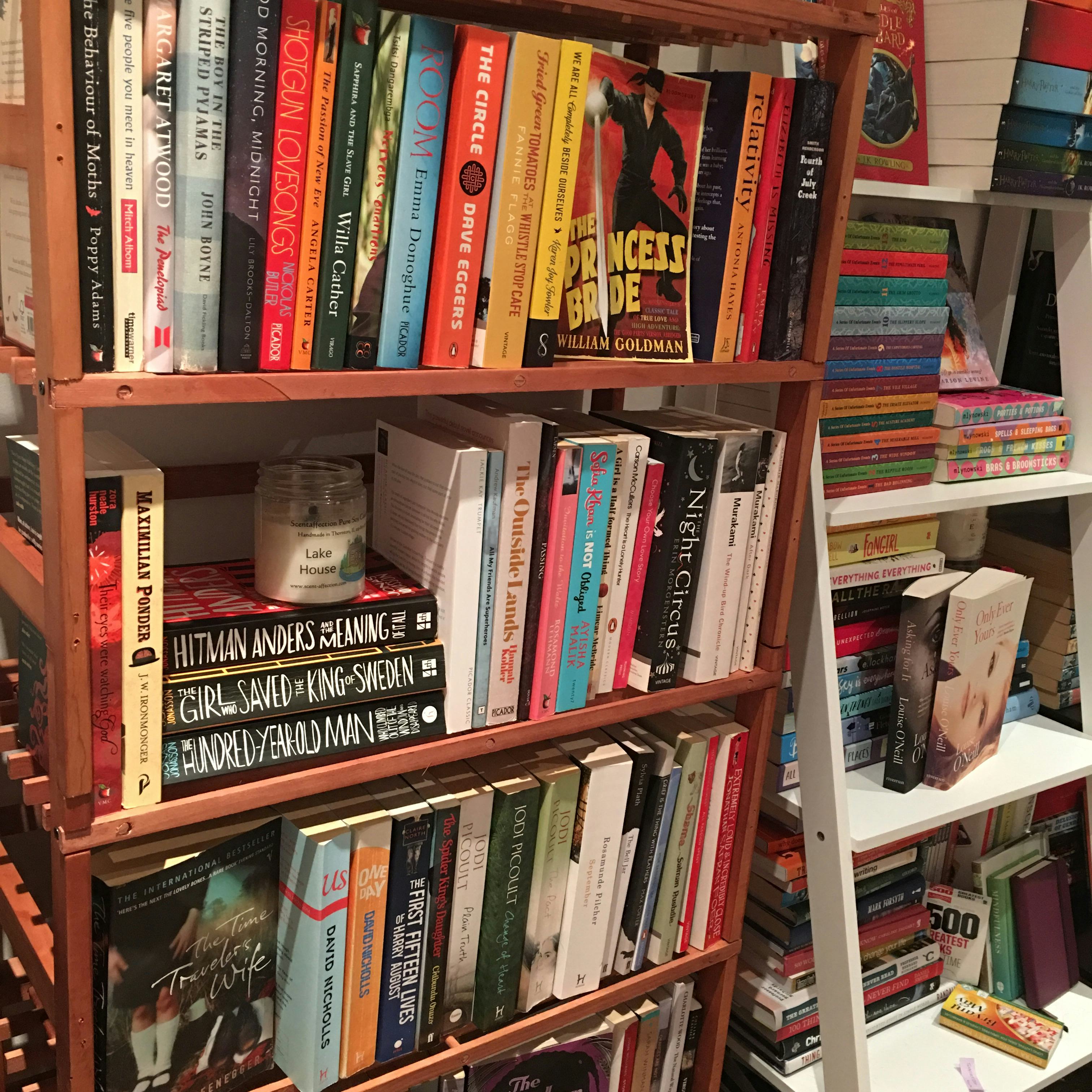 12 Inspiring Ways To Organize Your Book Collection, So You Always Take ...