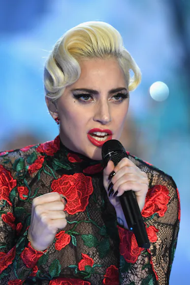 19 Lady Gaga Beauty Moments That Prove She'll Look Incredible At Super ...