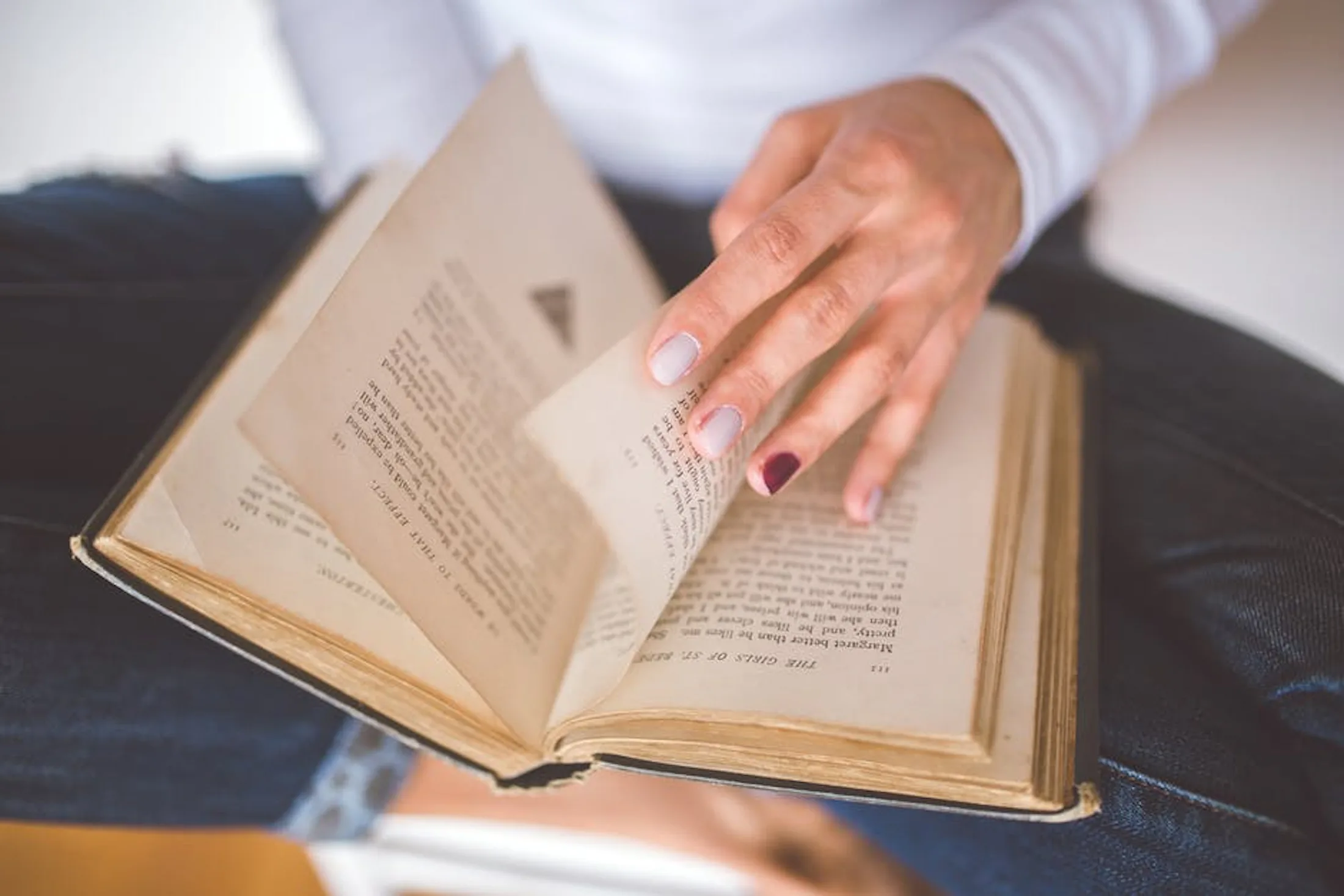 13 Soothing Hobbies To Do At Night For Better Sleep