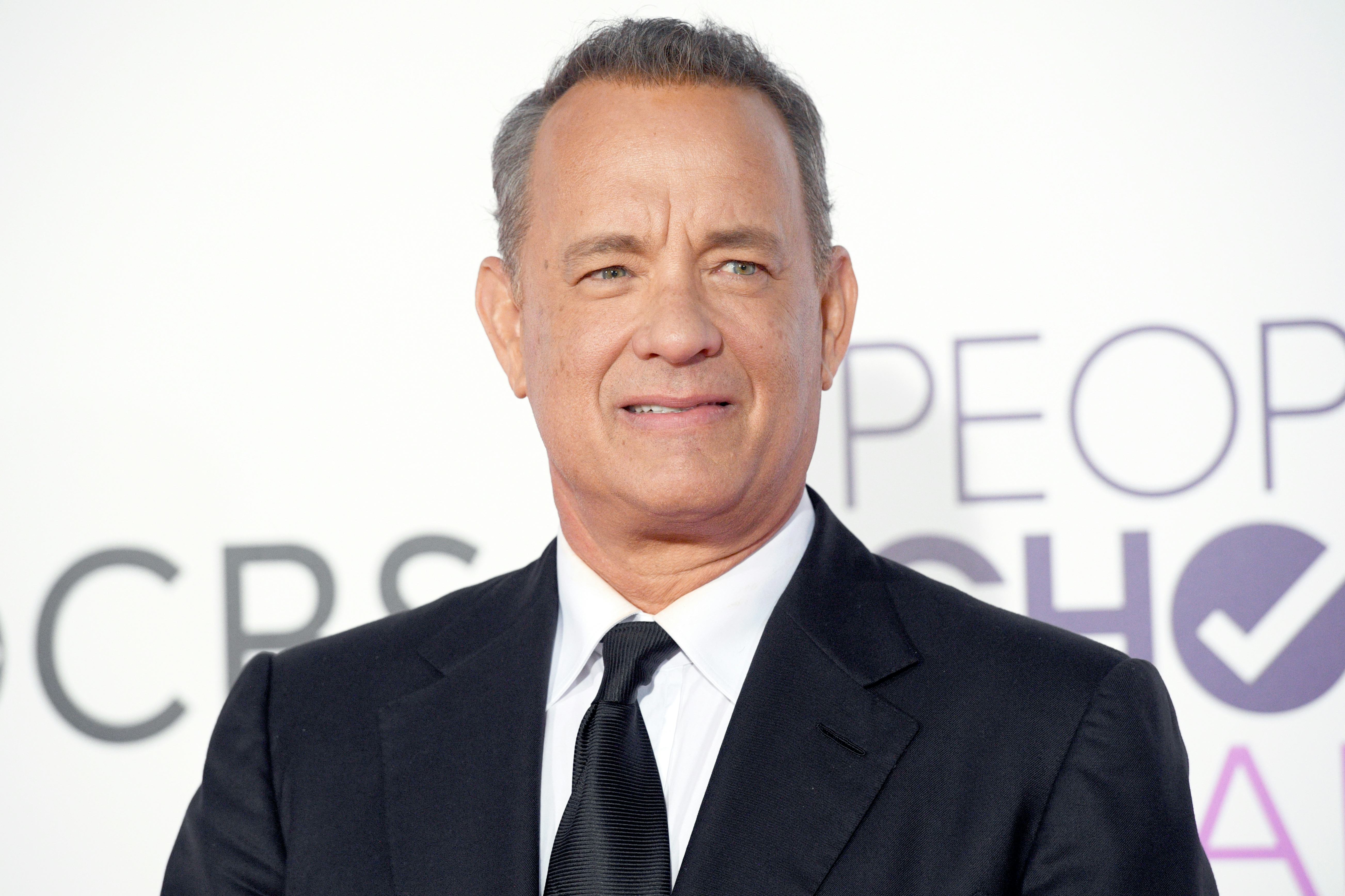 Tom Hanks' Gift To White House Reporters Is Just More Proof That He's A ...