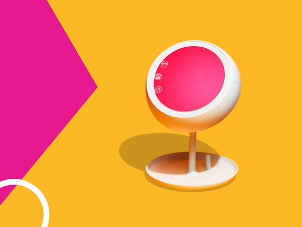 Bustle's Most Wanted: The JUNO Smart Mirror Will Revolutionize The Way ...