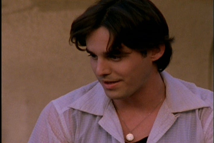 26 Most Dated Moments From 'Buffy The Vampire Slayer's Pilot Episode