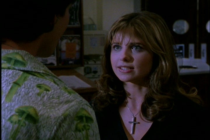 26 Most Dated Moments From 'Buffy The Vampire Slayer's Pilot Episode