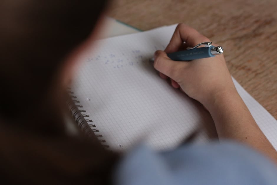 15 Fascinating Things Your Handwriting Can Reveal About Your Personality
