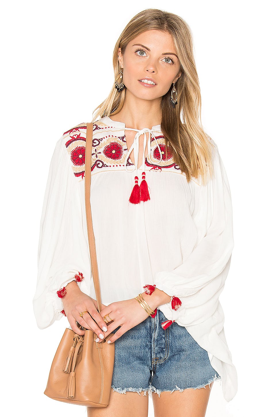 Where Is The Revolve Pop-Up Shop? The Ultimate Shopping Experience Is ...