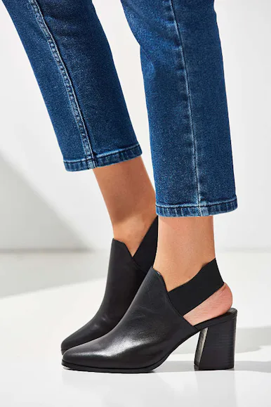 15 Mules That Will Actually Stay On Your Feet