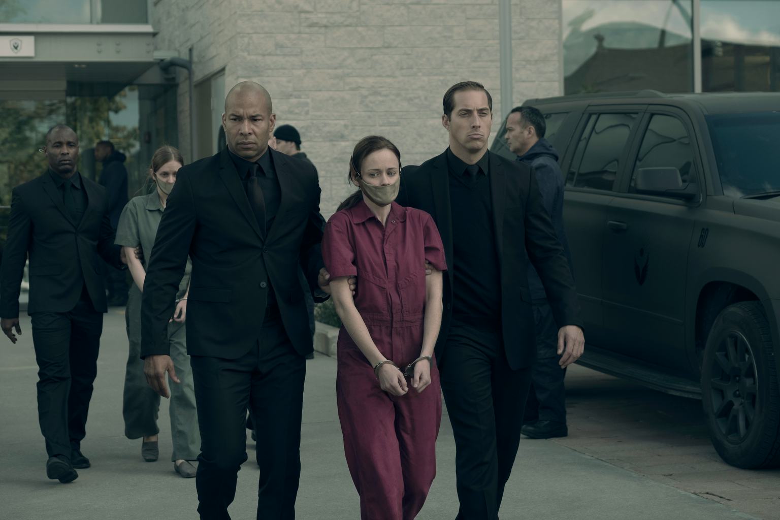 What Happens To Ofglen In 'The Handmaid's Tale' Book? Offred's Friend ...