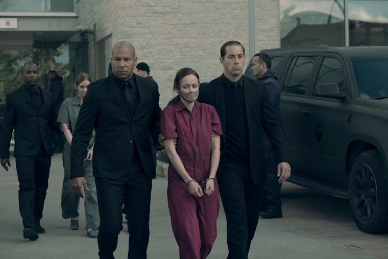 What Happens To Ofglen In 'The Handmaid's Tale' Book? Offred's Friend ...