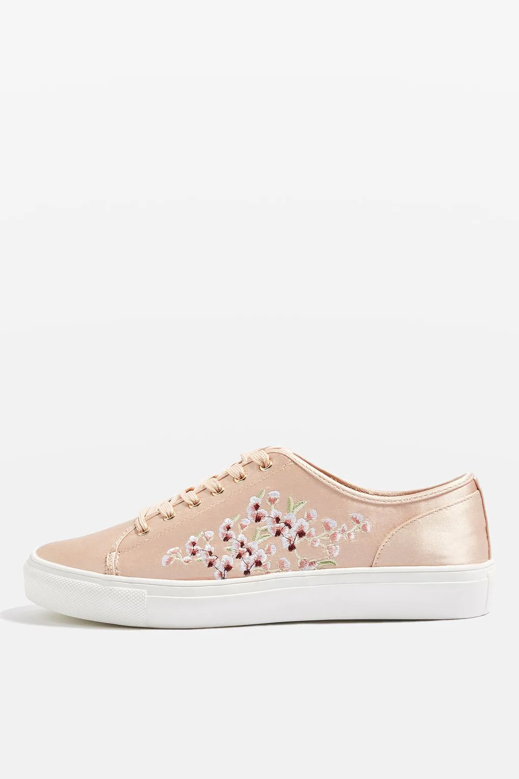 12 Cute Sneakers To Wear To Graduation