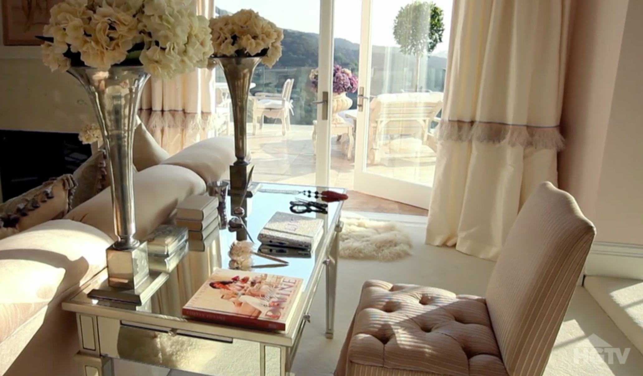 17 Things Lisa Vanderpump Owns That Fans Will Totally Want For Themselves
