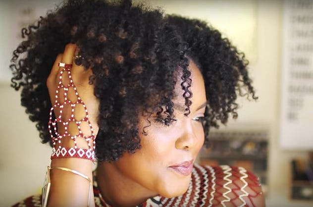 9 Ways To Curl Afro-Textured Hair Without Heat, According To Natural ...