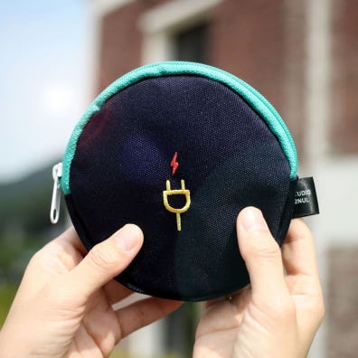 19 Travel Gadgets That Will Make You Excited To Go To The Airport