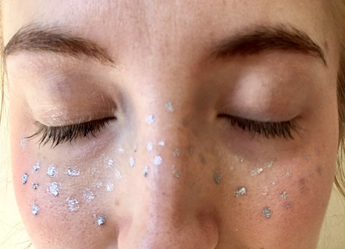 I Rocked Metallic Freckles To Prove The Trend Can Be Cute AF