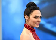 Gal Gadot Israel Miss Look Wonder Woman Star Gal Gadot Competes For