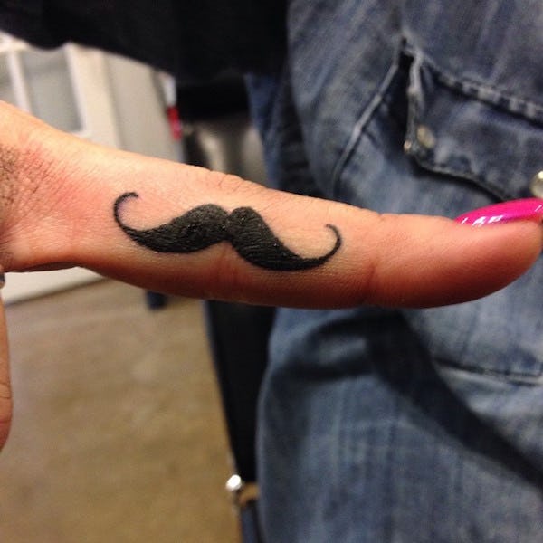 30 Awesome Finger Tattoos That Will Subtly Add Creativity To Your Life