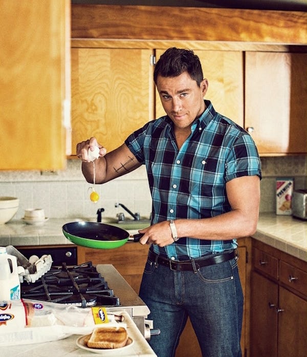 20 Hot Guys Cooking Who You Wish Were Making Your Dinner Tonight (Photos)