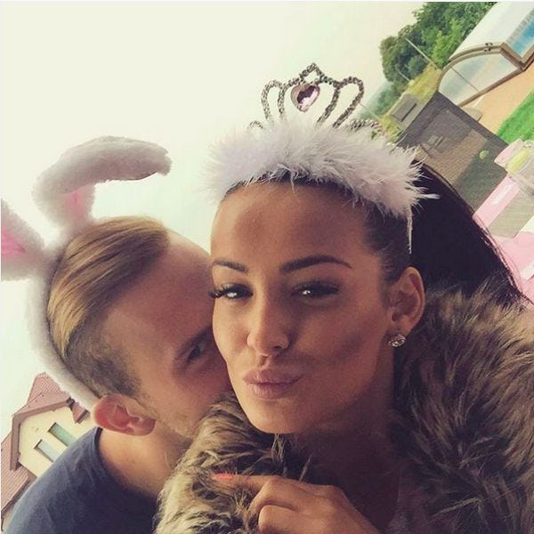 Meet The Model Who Tried To Blackmail An NHL Legend With Post-Sex Selfie