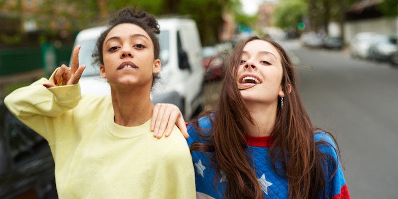 5 Signs You're Getting By In Life By Faking Happiness