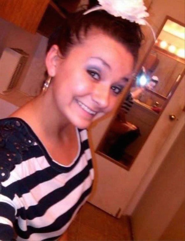 13 Unlucky People Who Totally Forgot Reflections Exist (Photos)