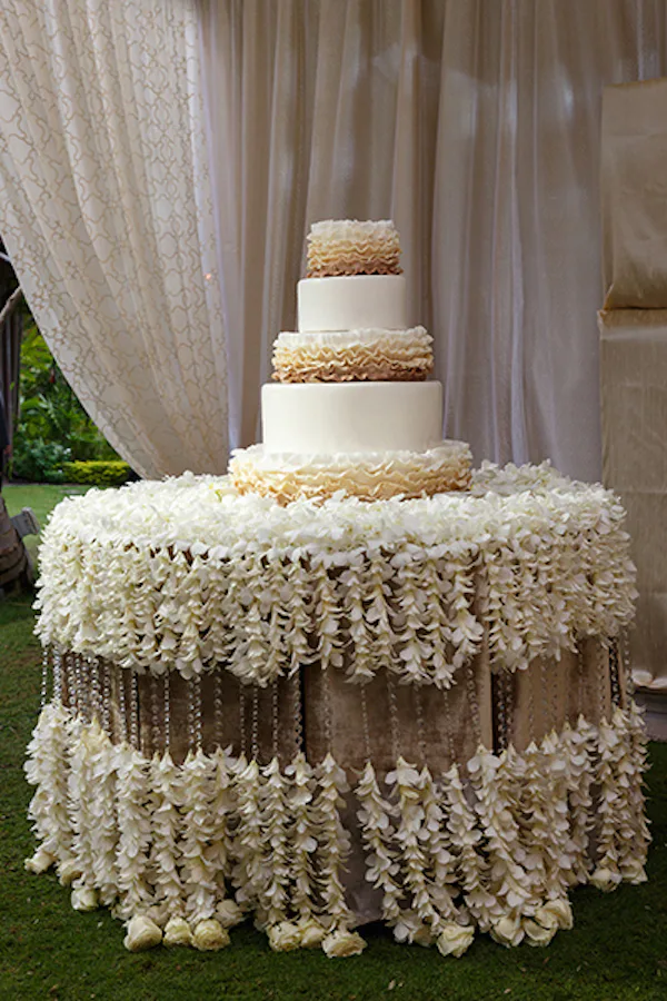 25 Super Creative Wedding Cake Ideas To Satisfy Your Sweet Tooth (Photos)