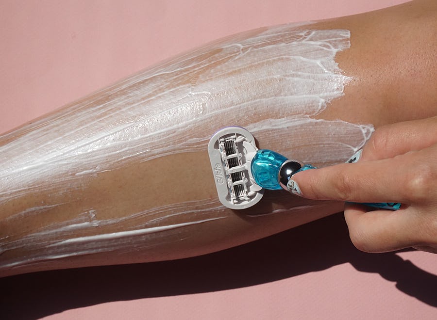 Here's How You Can Use Cornstarch To Heal Your Itchy, Bumpy Razor Burn