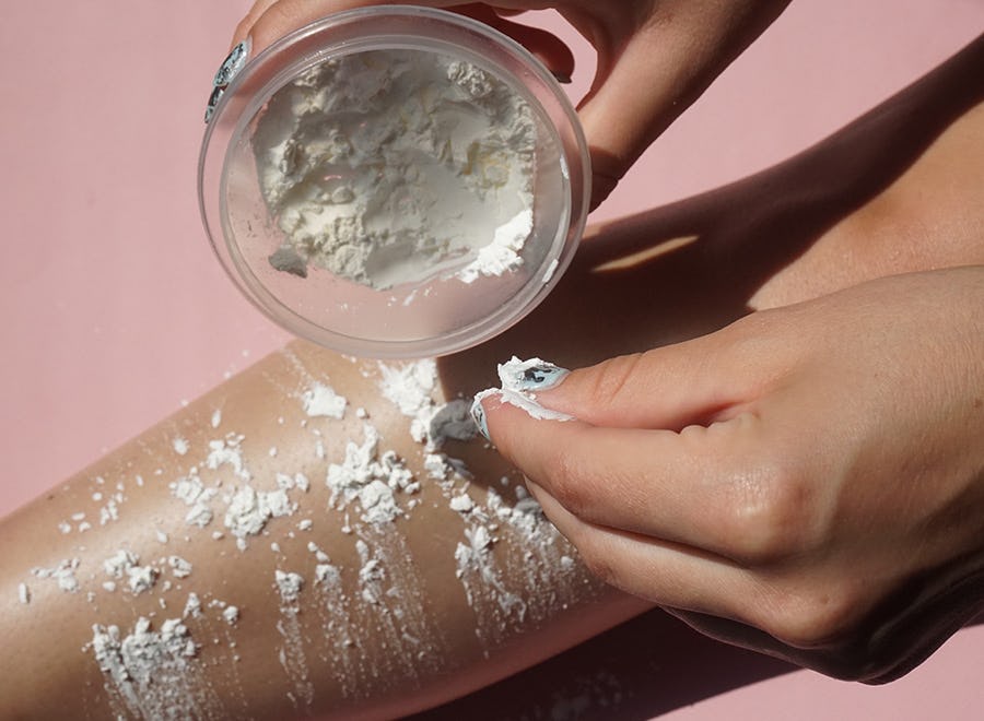 Here's How You Can Use Cornstarch To Heal Your Itchy, Bumpy Razor Burn