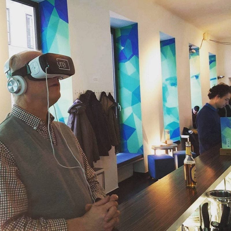 The World's First Virtual Reality Bar Opened In Vienna, Austria