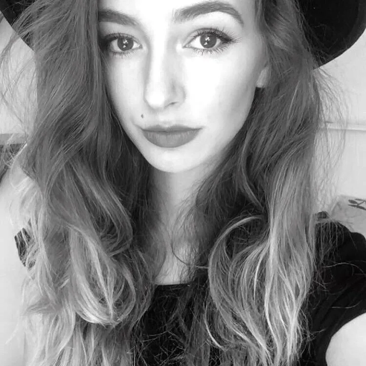 IG Model Jazz Egger Sets 'World Record' For Tinder Matches